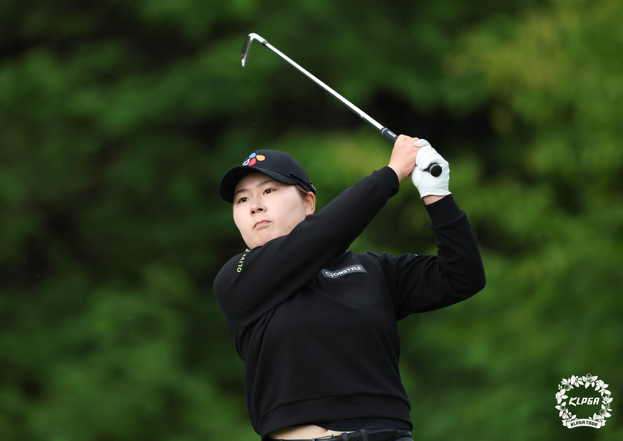 홍정민, 첫 메이저 우승 눈앞...KLPGA 챔피언십 3R 5타 차 단독 선두